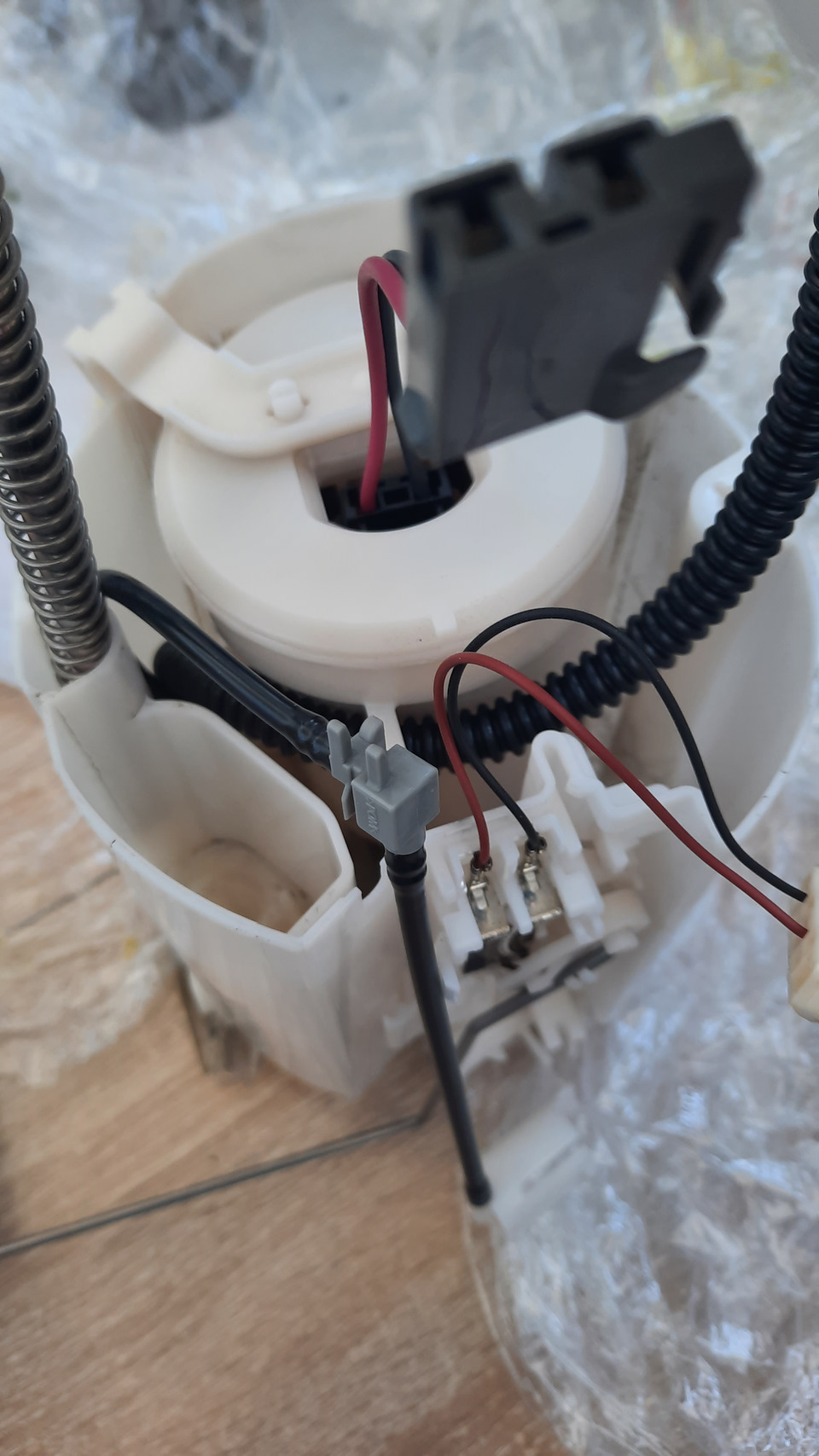 16. Замена Топливного фильтра Lexus RX350 (270, 450Н) и как отличить ...