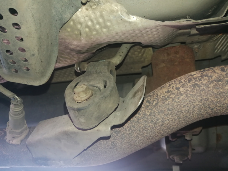 Подскажите код детали — Mitsubishi Outlander XL, 2,4 л, 2008 года ...