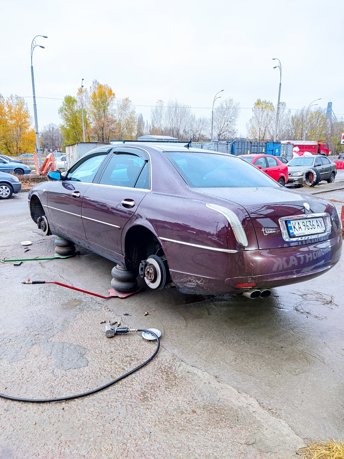 К зиме готов. — Lancia Thesis, 3,2 л, 2007 года | шины | DRIVE2