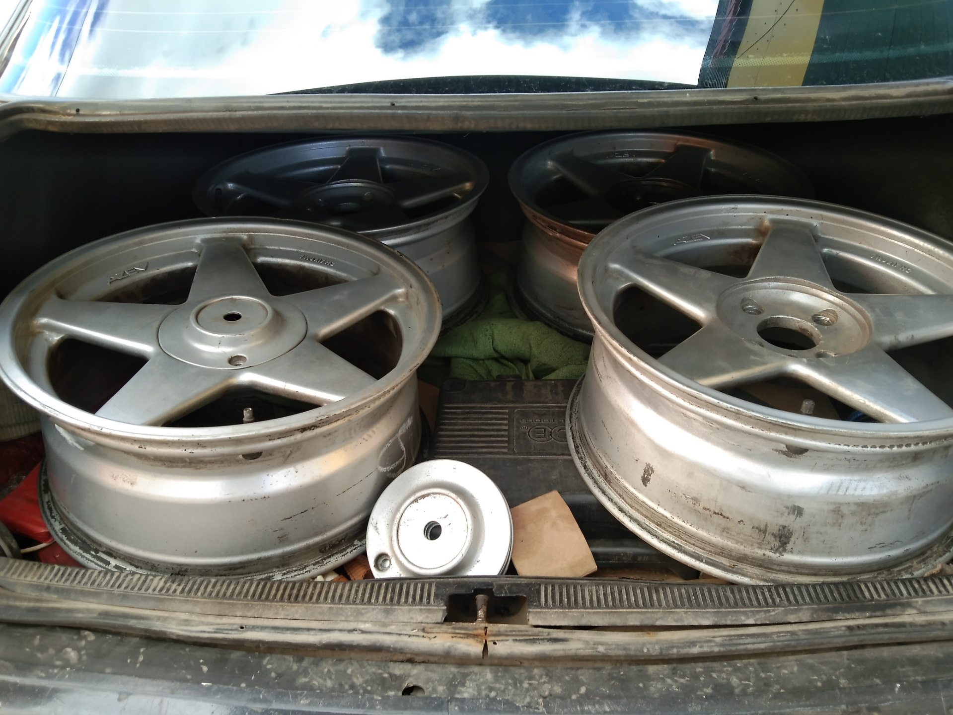 AZEV R17 — Audi 80 (B4), 2 л, 1992 года | колёсные диски | DRIVE2