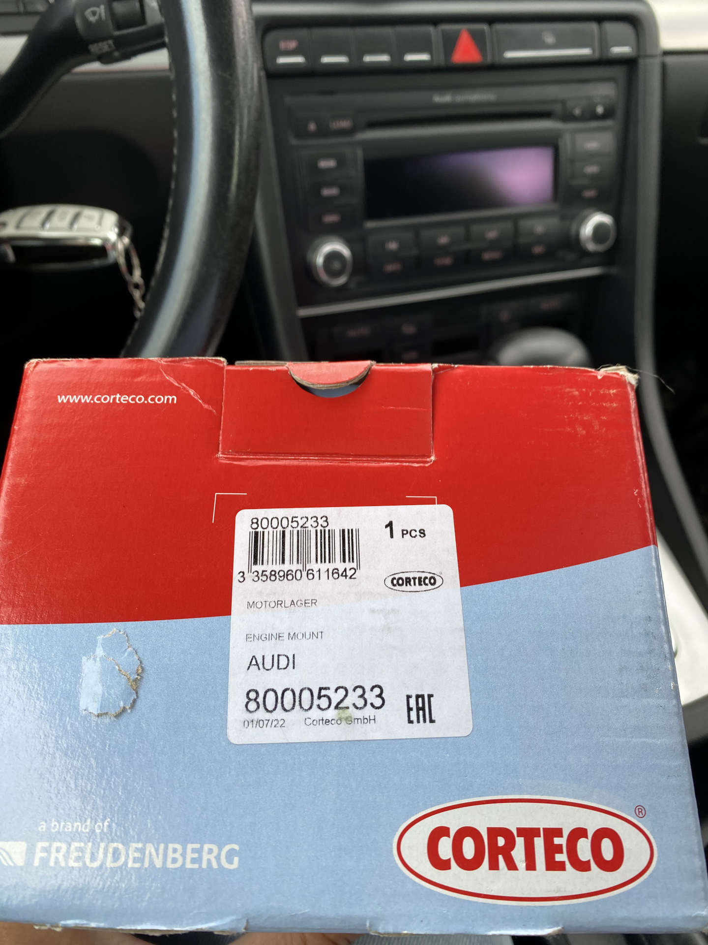 Замена правой подушки ДВС — Audi A4 (B7), 2 л, 2007 года | поломка | DRIVE2