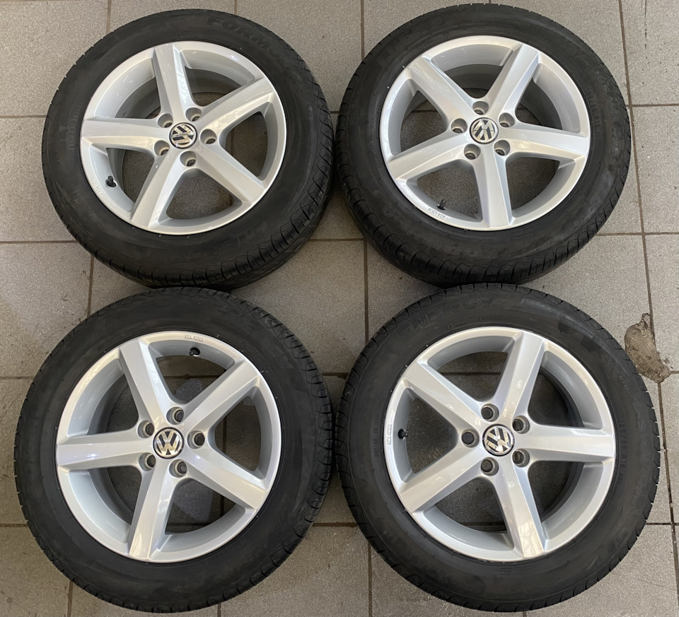 Диски Aspen R15 6R0 071 495 B 8Z8 Borbet — Volkswagen Polo Sedan, 1,6 л, 2015 года | колёсные ...