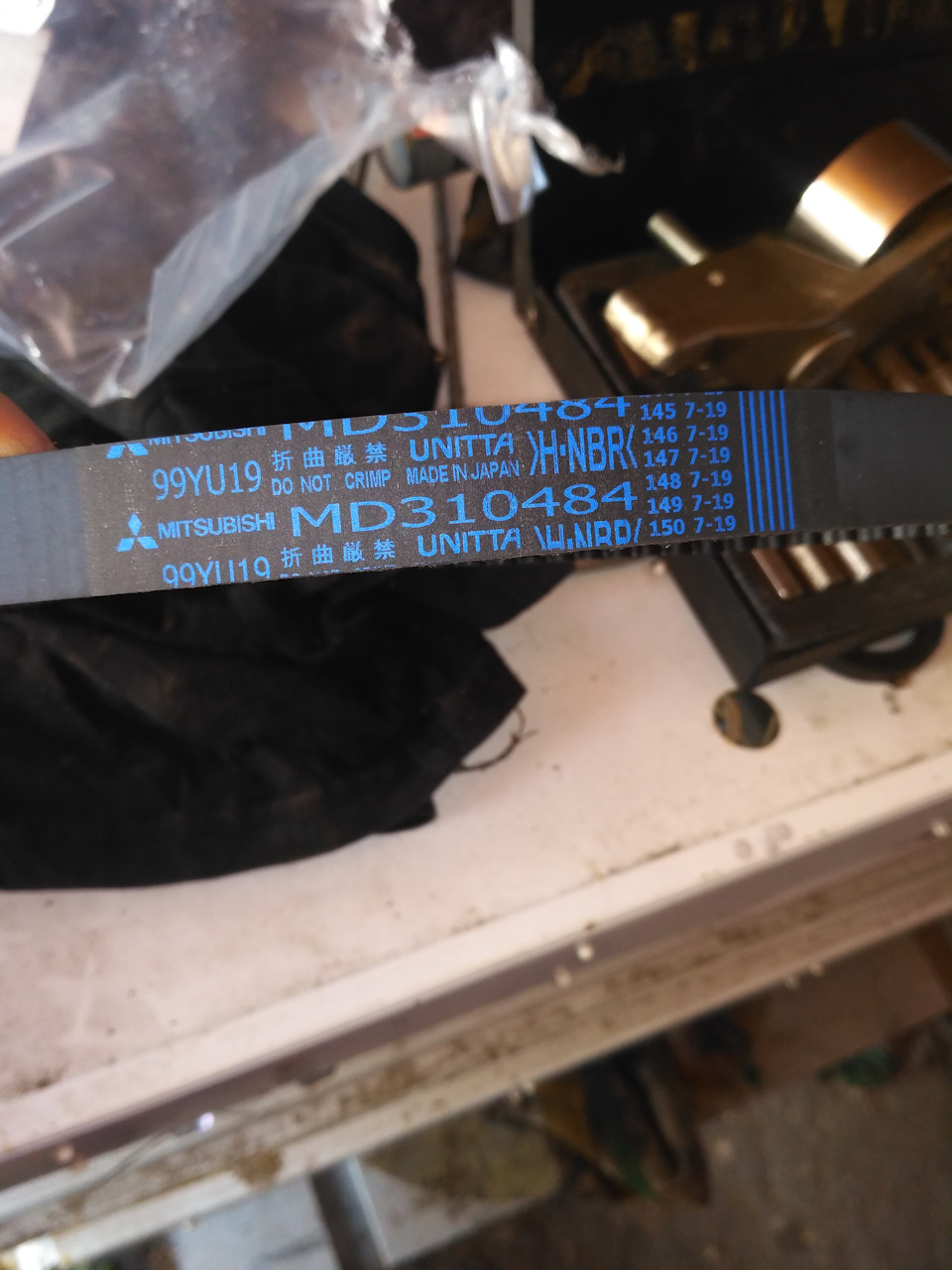 Самостоятельная замена ремня ГРМ, ремня балансирного валов — Mitsubishi ...