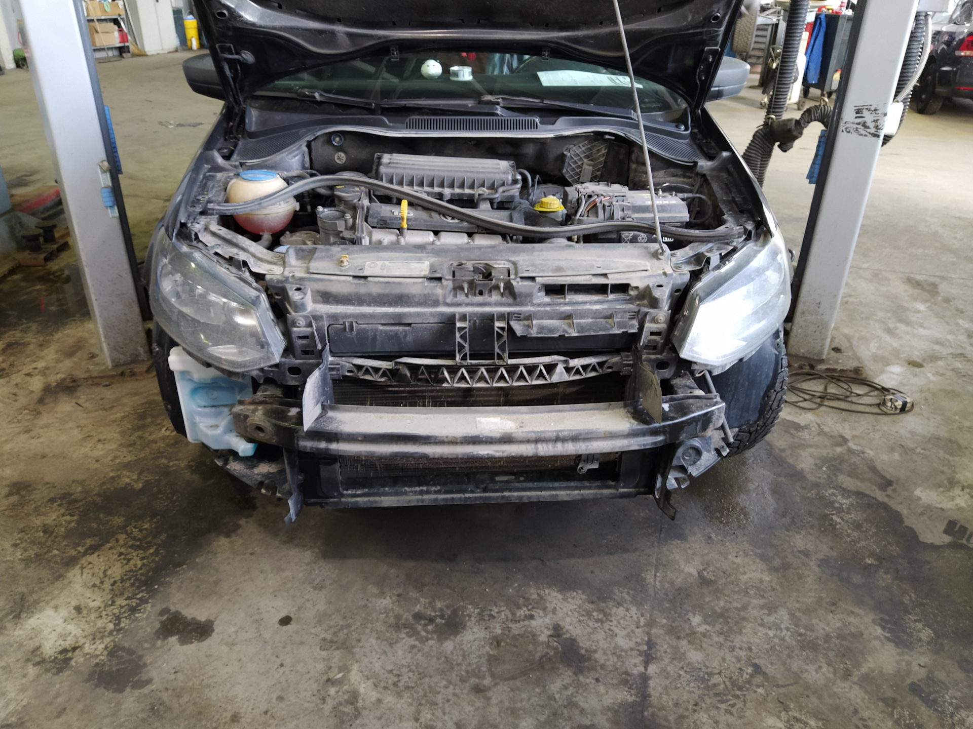 Установка ПТФ "Попогреев"(подогрев сидений) на поло седан — Volkswagen ...
