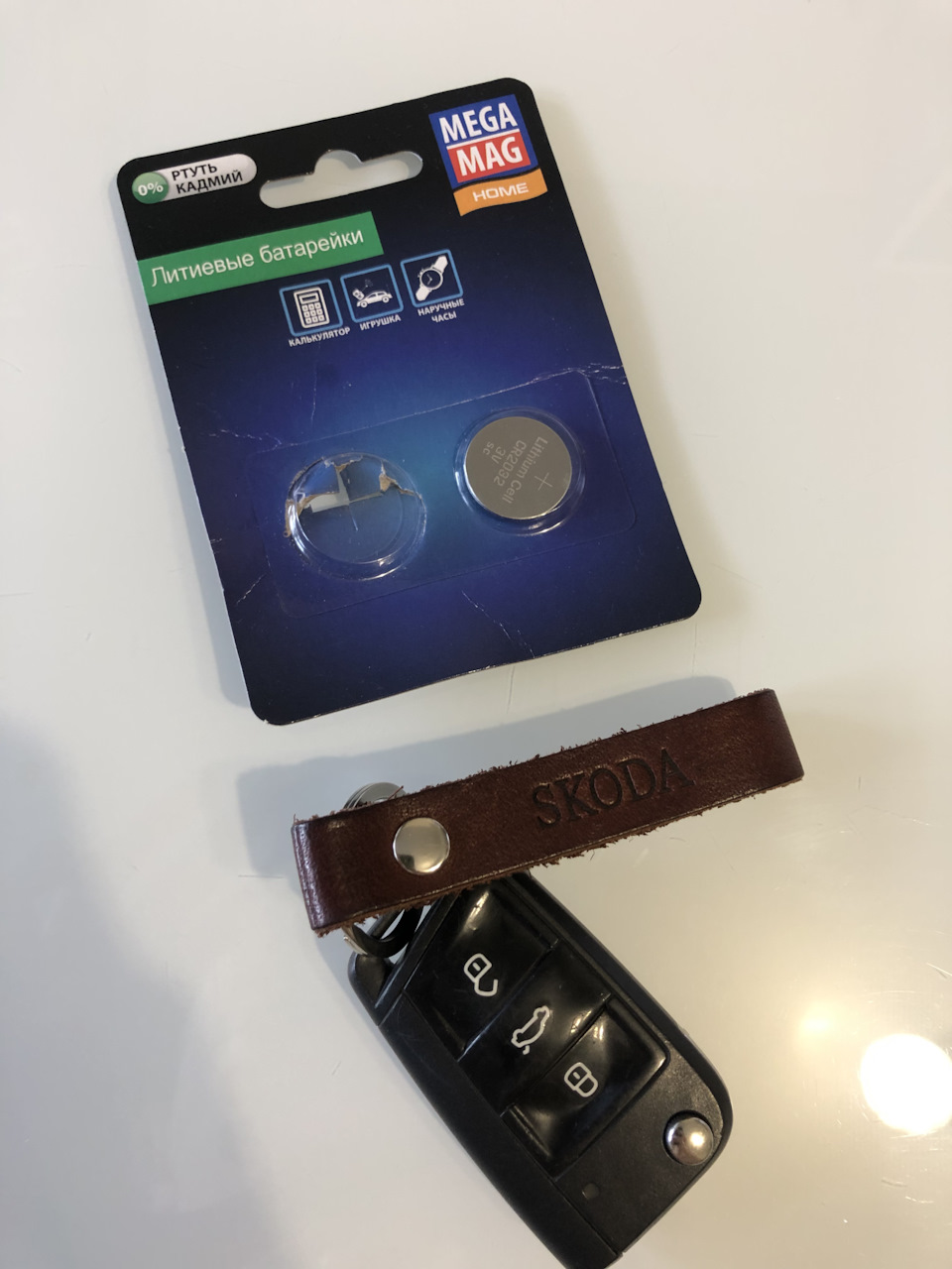 Замена батарейки в ключе — Skoda Octavia A7 Mk3, 1,8 л, 2013 года ...