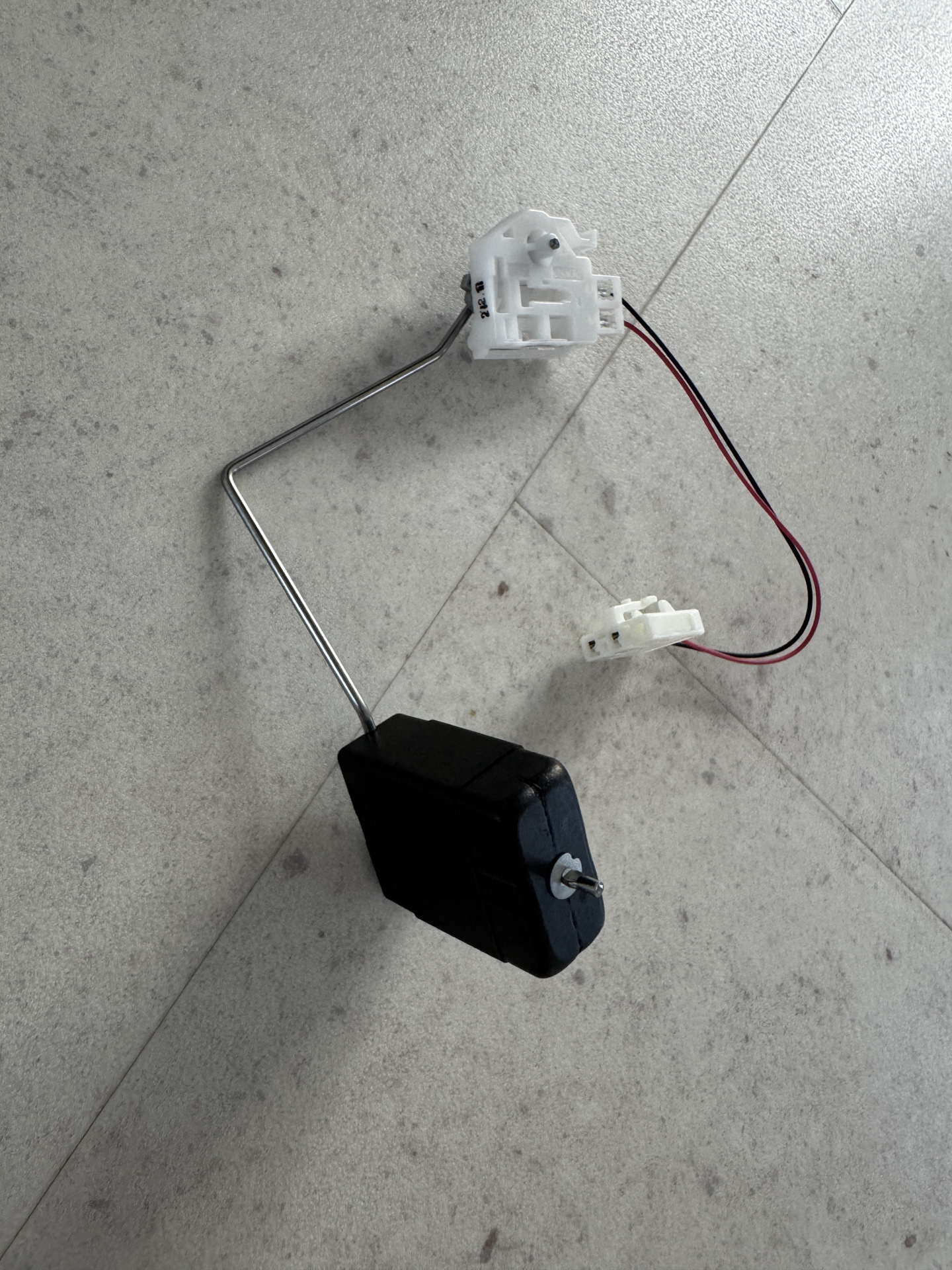 Датчик уровня бензина — Toyota Land Cruiser Prado 150-series, 2,7 л ...