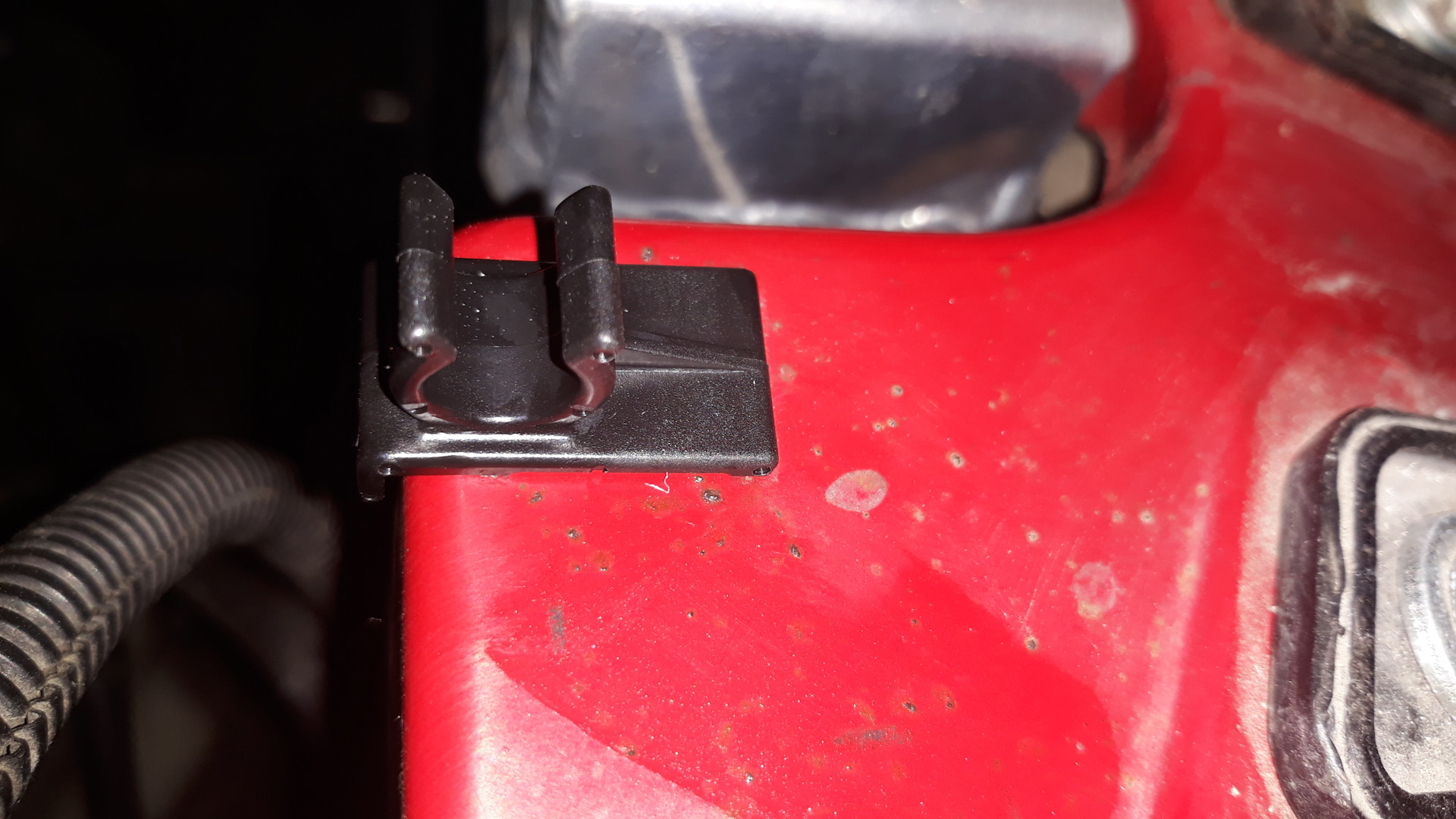 Лючек бензобака — Mitsubishi Eclipse (2G), 2 л, 1998 года | своими ...