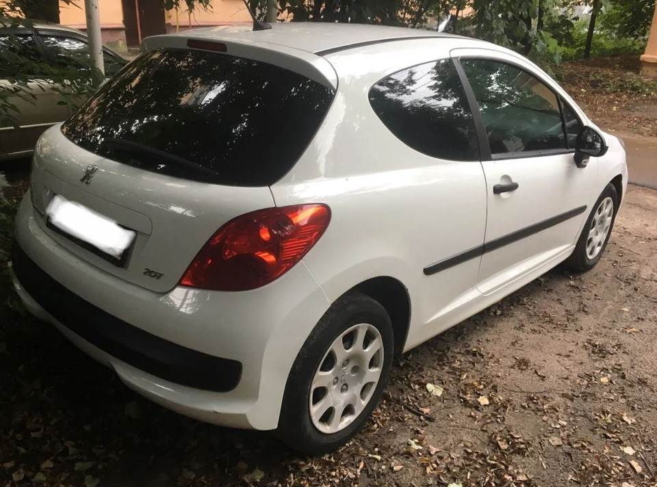 Сложный выбор: Saab 9000, Peugeot 207, Volvo S60 — DRIVE2