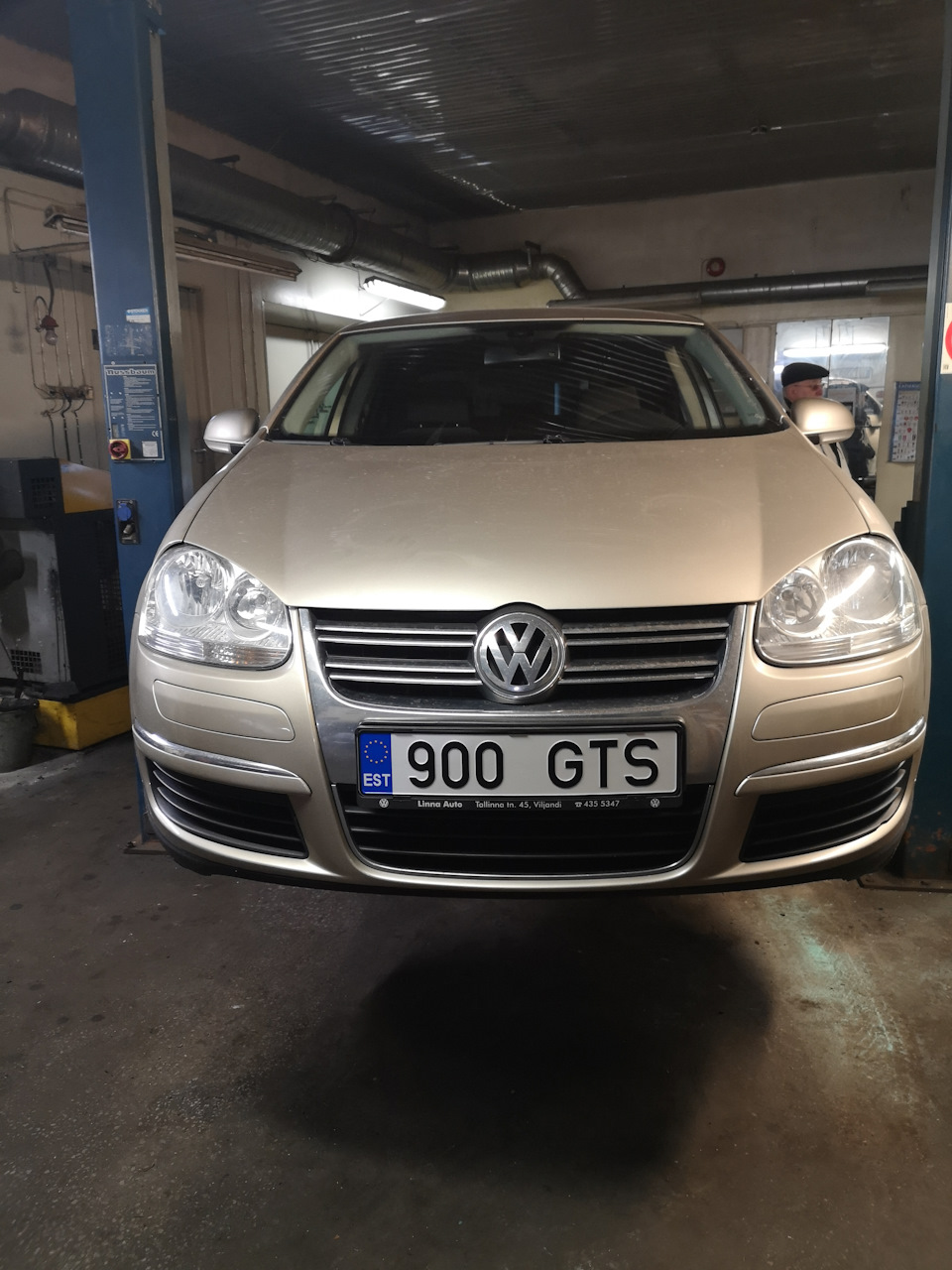 Задние сайлентблоки передних рычагов — Volkswagen Jetta V, 1,9 л, 2006 ...