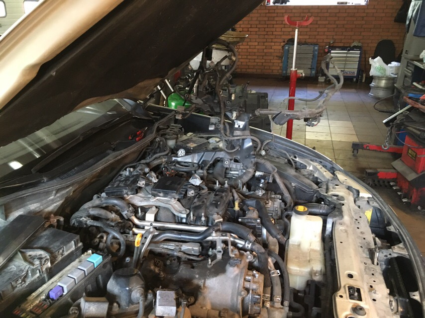 Замена Аккумулятора АКБ 110 Ah Audi A6 C6, Оригинал 4F0915105D = Varta ...