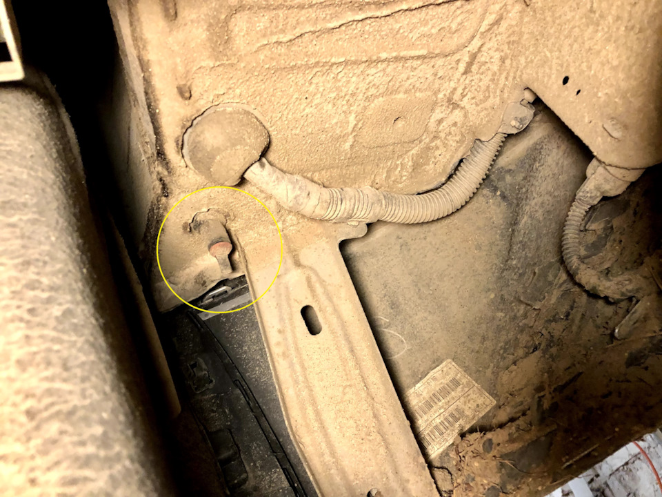 Задние аэродинамические пыльники — Volkswagen Tiguan (2G), 2 л, 2018 ...