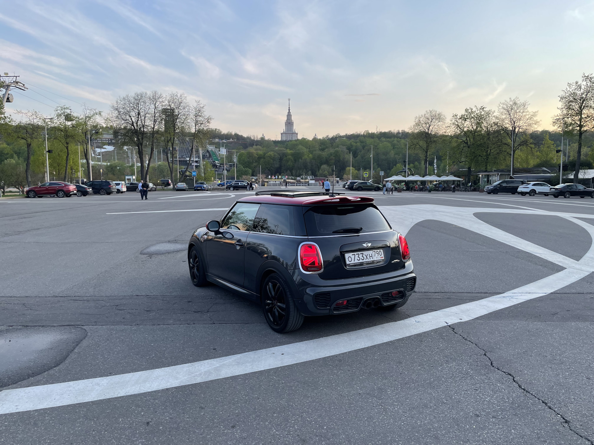 Первая встреча 2023 Mini Parking Only — MINI John Cooper Works, 2 л ...