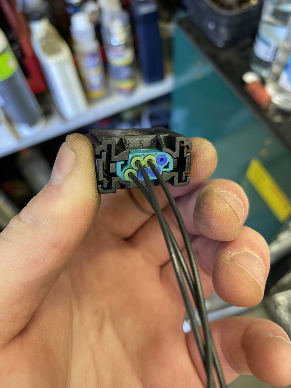 Лечение заднего датчика наклона фар, ремонт водительского зеркала ...