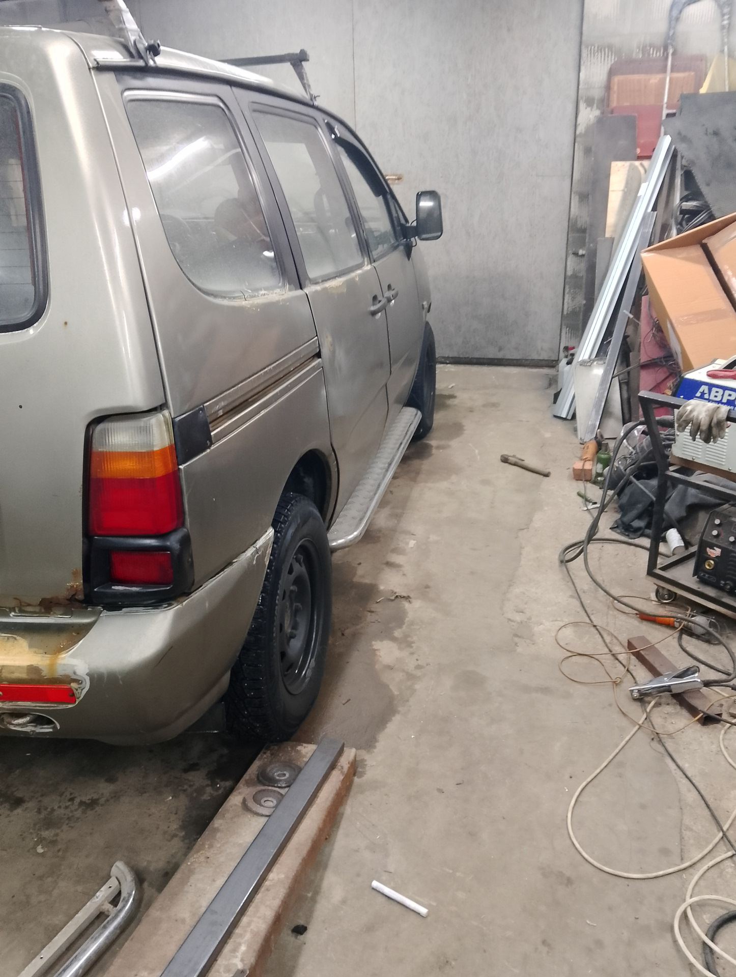 Подножка — Lada 2120 Надежда, 1,8 л, 2001 года | тюнинг | DRIVE2