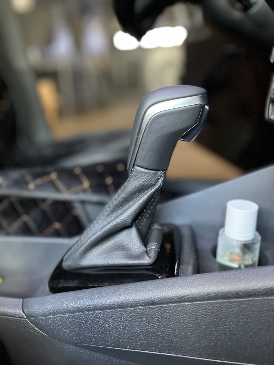 Ручка акпп от Audi a6c7 — Volkswagen Polo liftback, 1,6 л, 2020 года ...