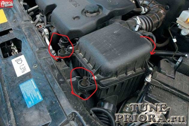 Как вставить корпус воздушного фильтра на приору — Lada Приора седан, 1 ...