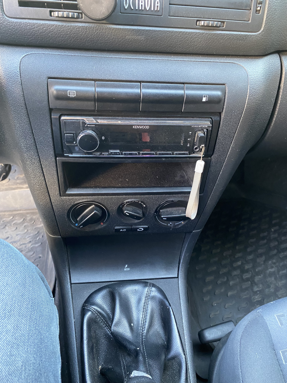 Крутилки блока отопителя — Skoda Octavia A4 Mk1, 1,9 л, 2006 года ...