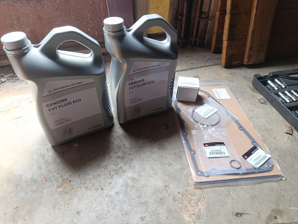 Замена масла в вариаторе — Mitsubishi ASX, 1,8 л, 2013 года | плановое ...