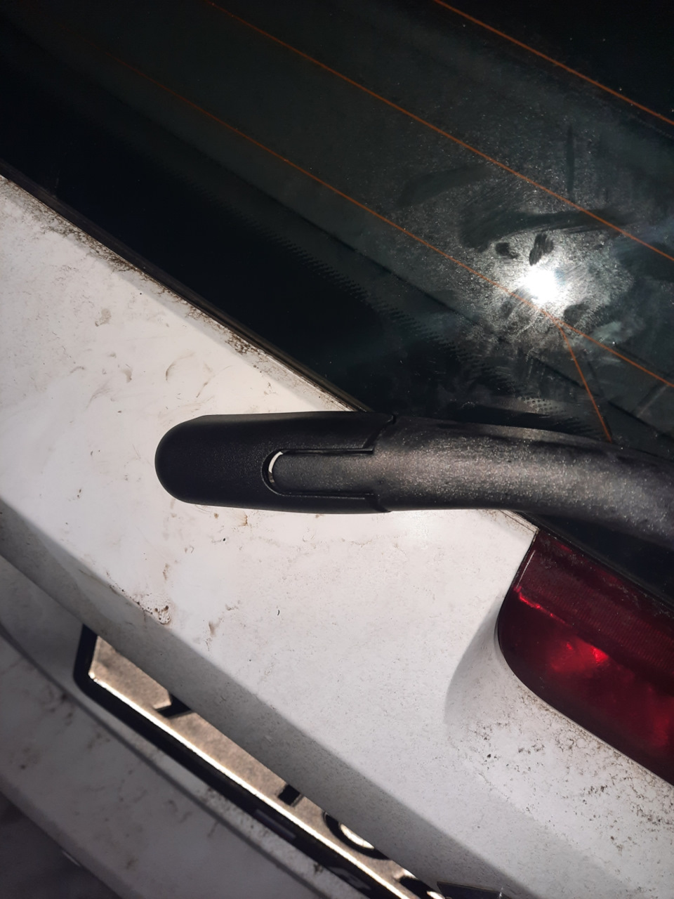 Накладка (колпачок) на задний дворник. — Chevrolet Lacetti SW, 1,6 л ...