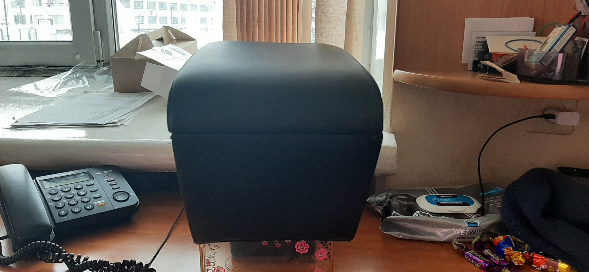 Новый подлокотник — Hyundai Solaris, 1,4 л, 2013 года | аксессуары | DRIVE2