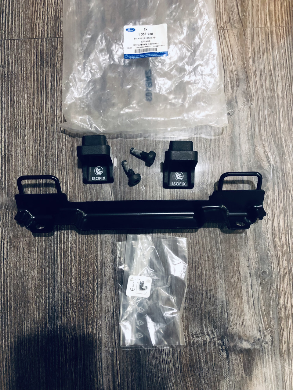 Установка ISOFIX + бустер для сына! — Ford Focus Sedan II, 1,6 л, 2010 ...