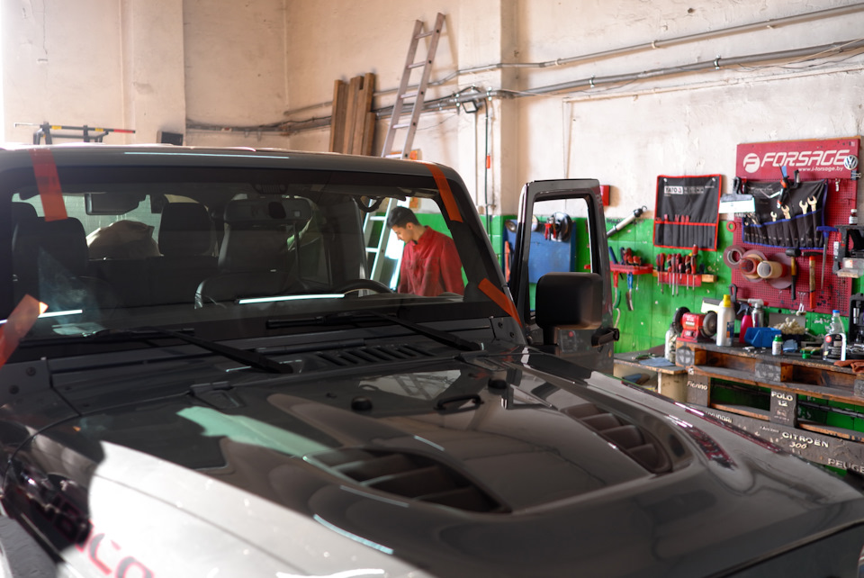 Замена лобового стекла — Jeep Wrangler (JK), 2,8 л, 2013 года ...