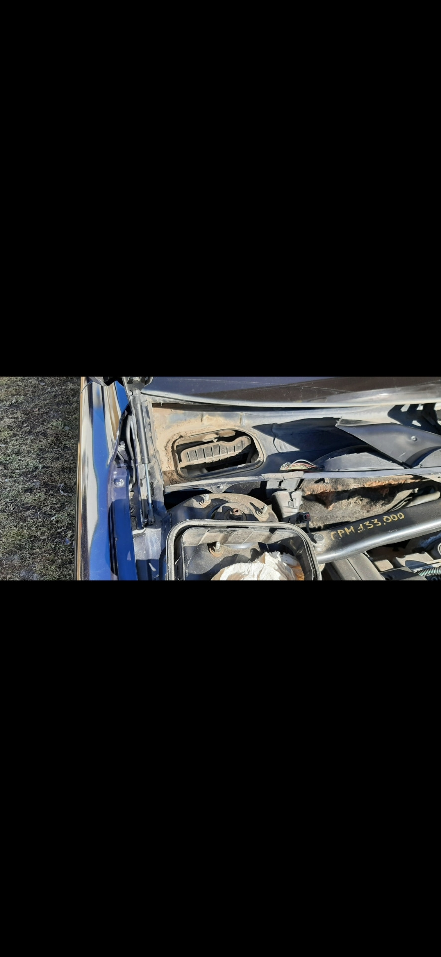 Оригинальный ремонт. Установка спойлера volvo, молдинг лобового стекла ...