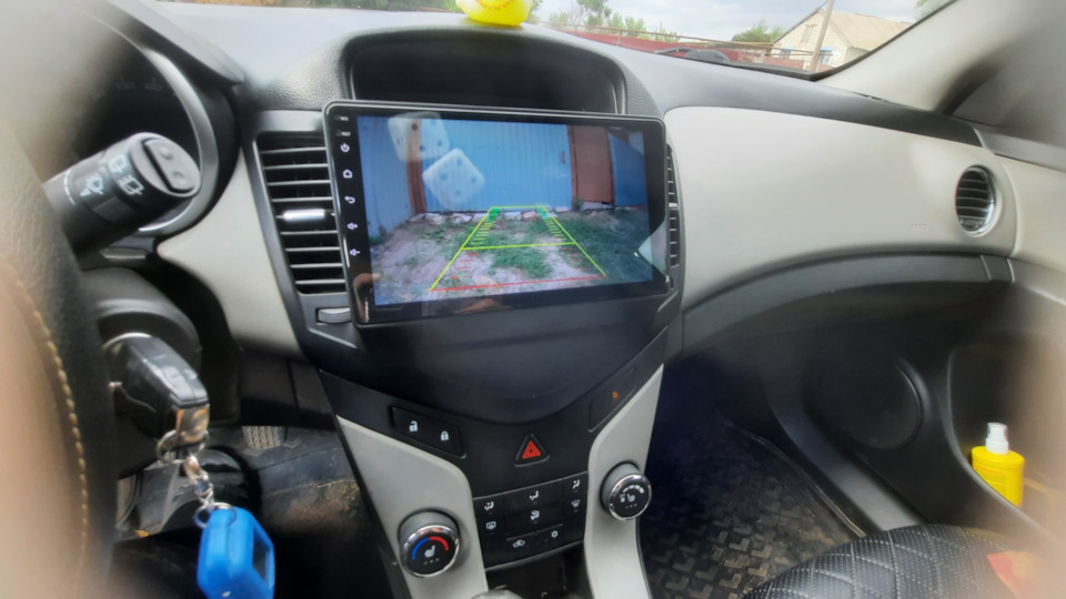 Установка камеры заднего вида 1080Нd — Chevrolet Cruze Hatchback, 1,6 л ...