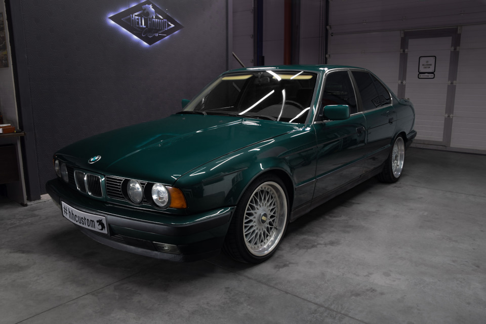 Пошили автомобильный чехол для BMW E34. — Hell Hound custom на DRIVE2