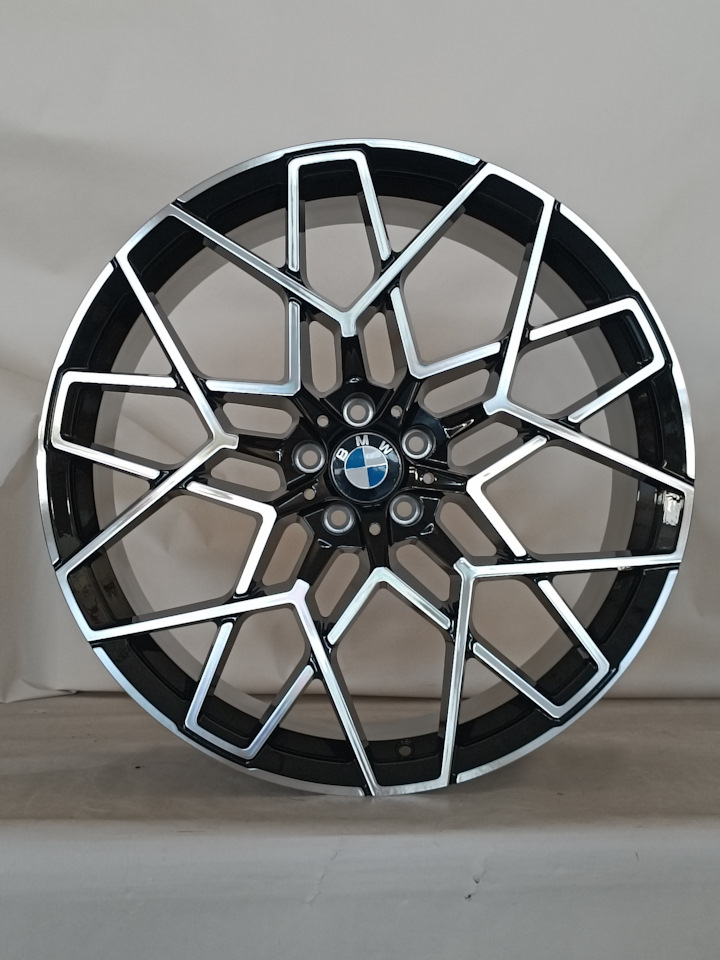 Кованые диски MFW 10,5Jx23 ET-65 5x112 на BMW X5 (G05), BMW X6 (G06 ...