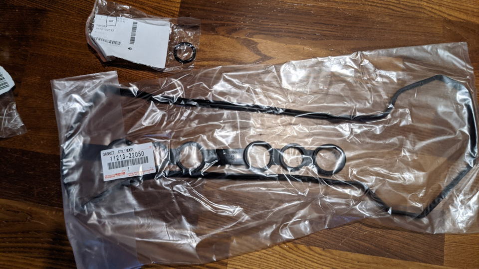 Замена прокладки клапанной крышки и пр. — Toyota Avensis II, 1,8 л ...