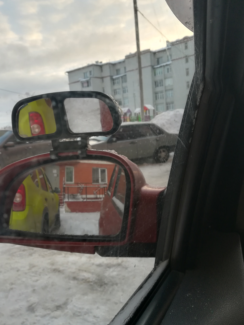 Левое зеркало — Hyundai Getz, 1,4 л, 2008 года | наблюдение | DRIVE2