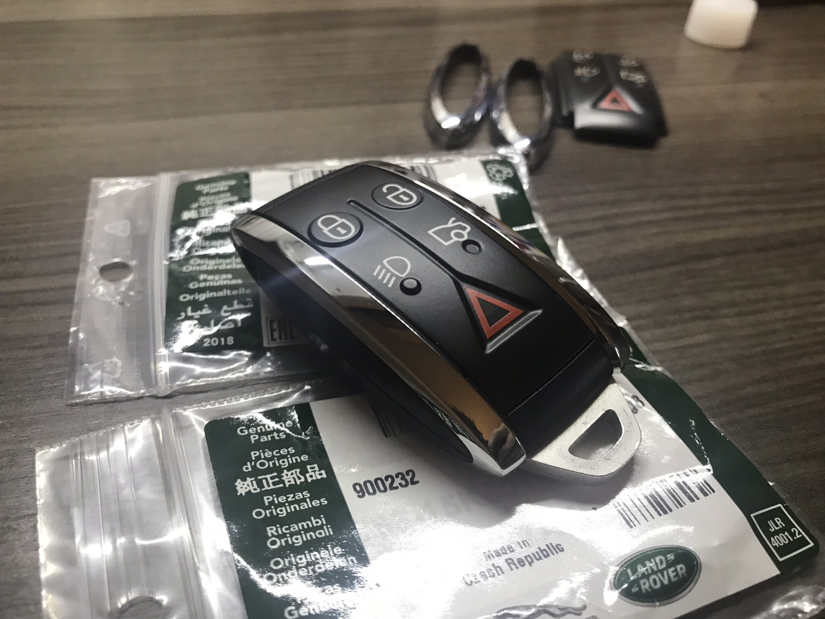 Брелок Jaguar XF и вторая жизнь бачка омывателя — Jaguar XF (1G), 3 л ...