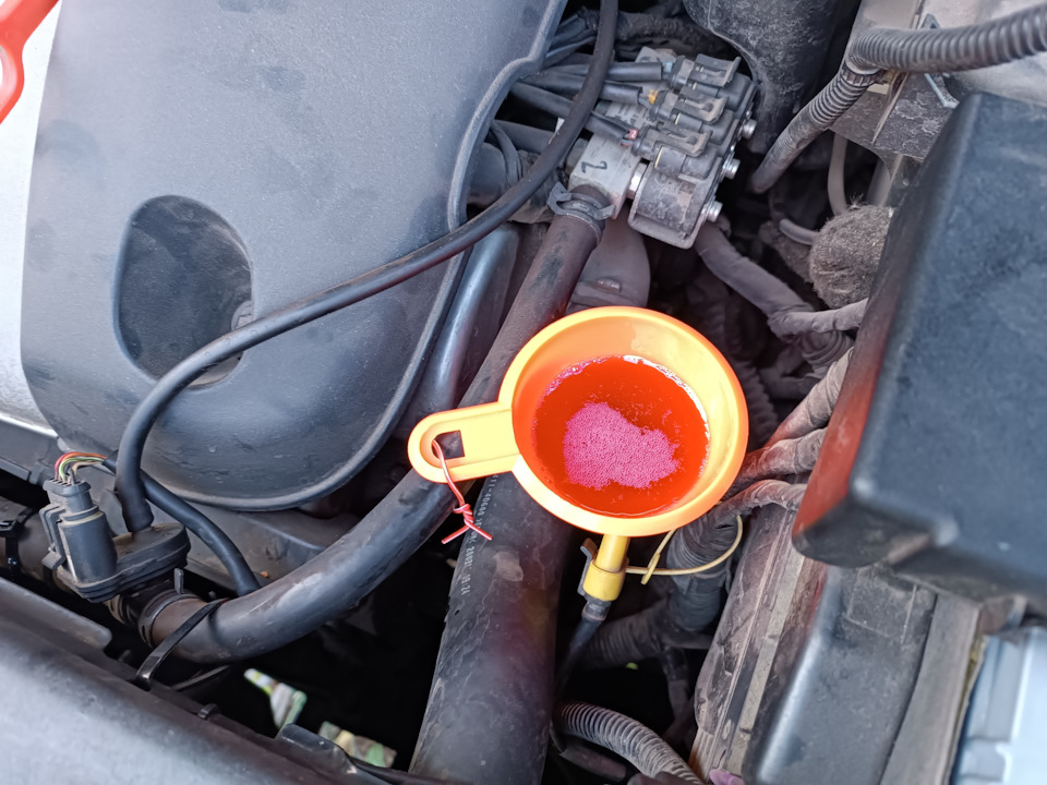 Замена трансмиссионного масла (частичная) — KIA Carnival (2G), 2,7 л ...