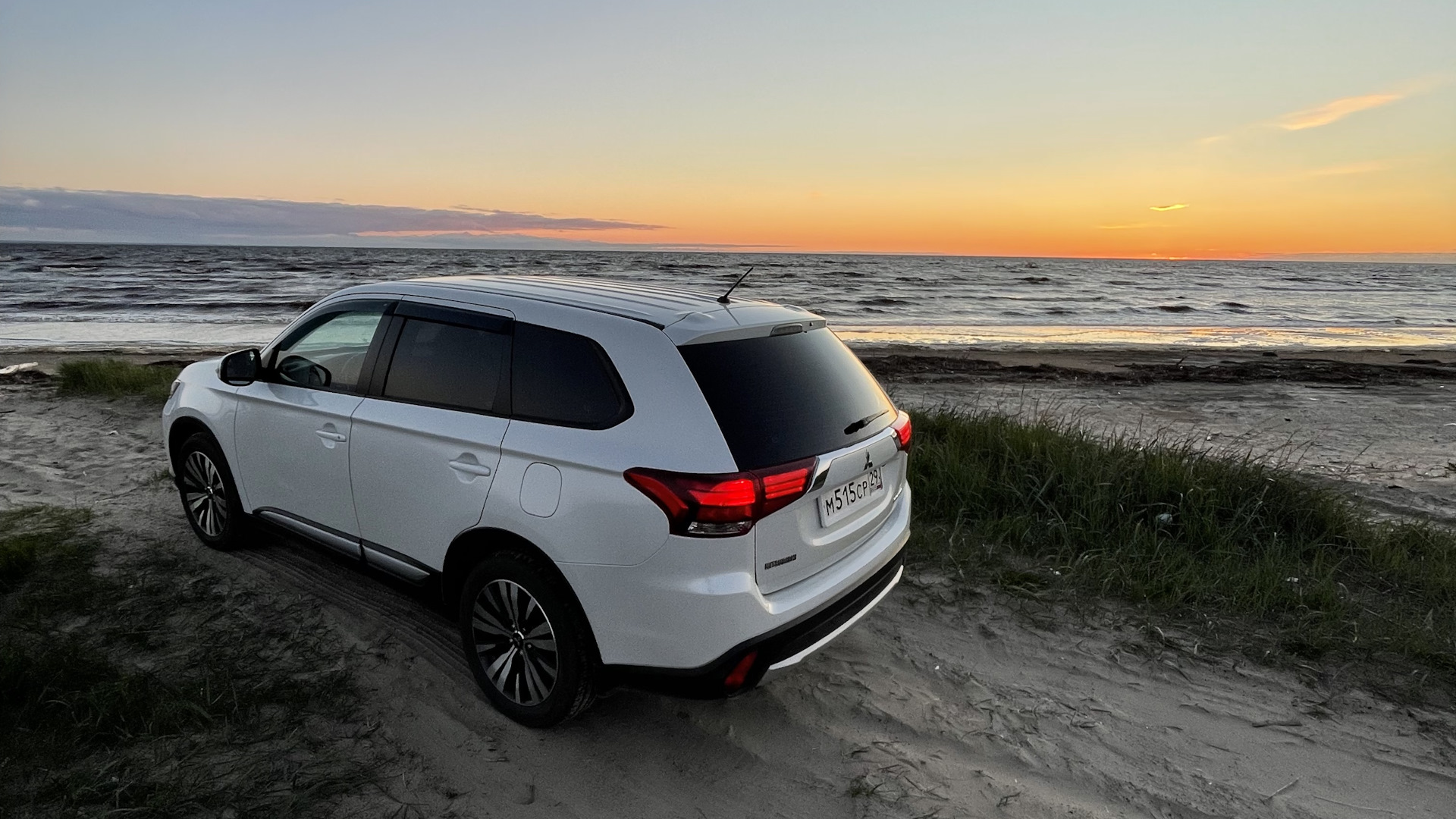 Mitsubishi Outlander (3G) 2.0 бензиновый 2016 | White на DRIVE2