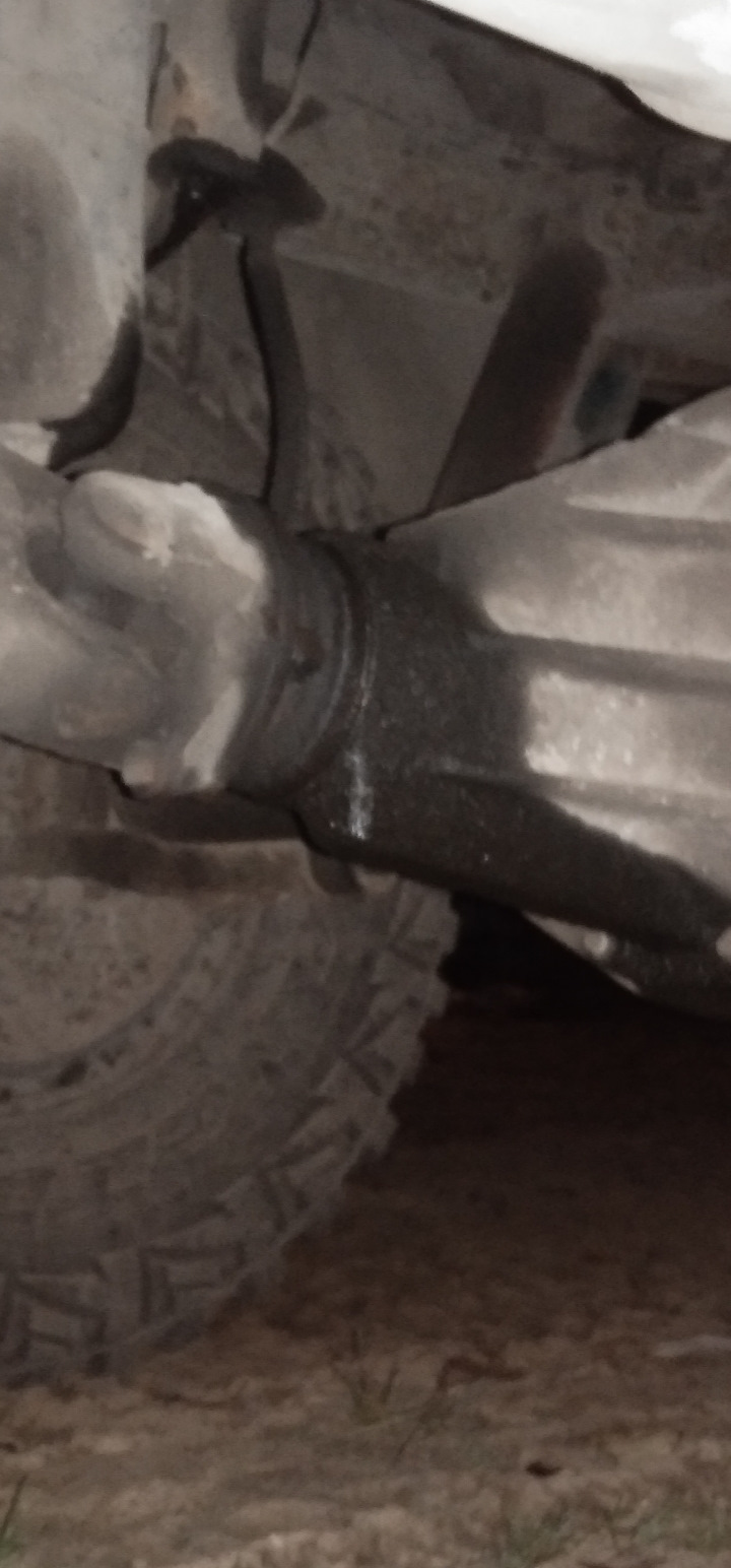 Потек сальник заднего редуктора — Great Wall Deer, 2,2 л, 2007 года ...