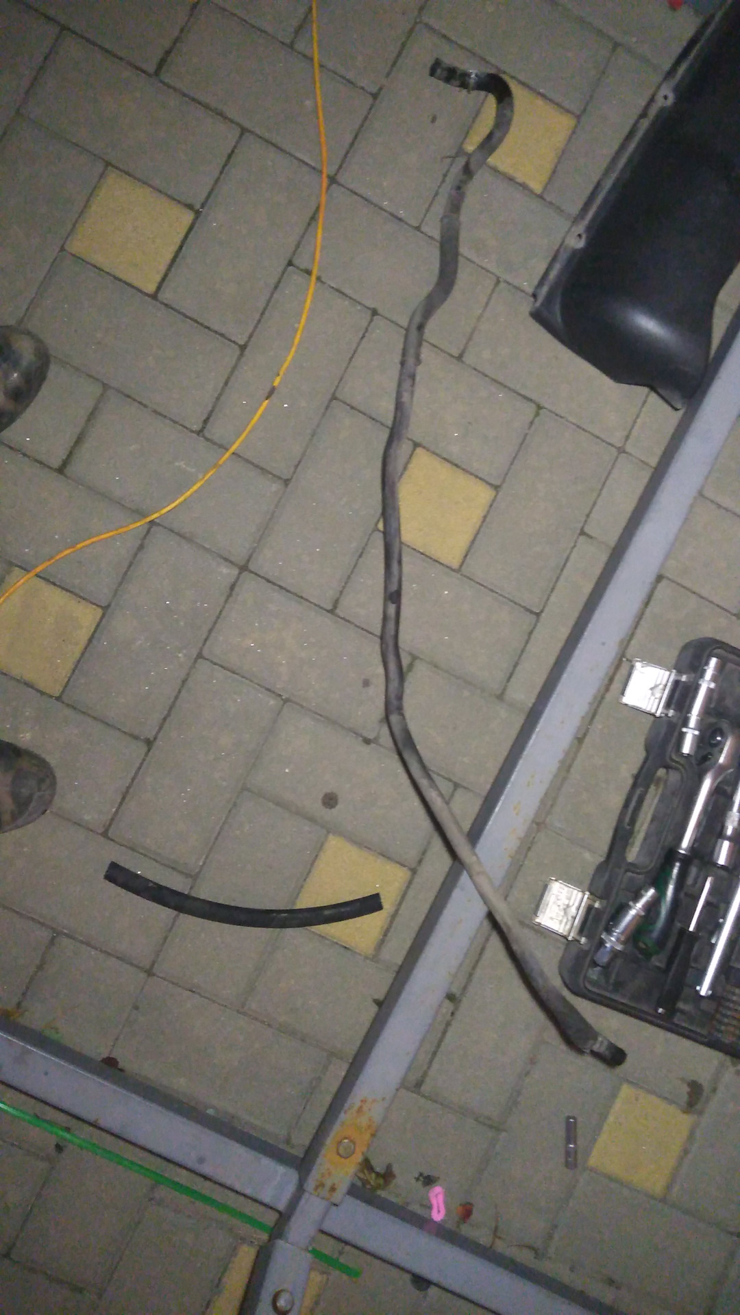 Замена шланга FORD 1386837 подручными материалами — Ford Focus Sedan II ...