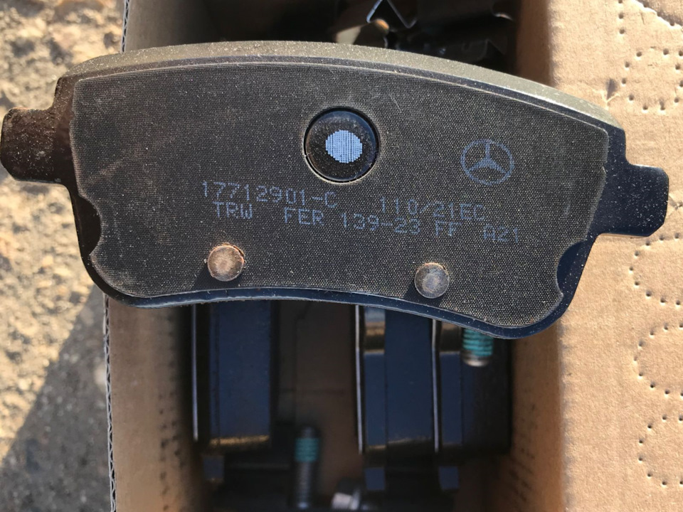 A0074207720 Комплект колодок тормозных 4шт MERCEDES | Запчасти на DRIVE2