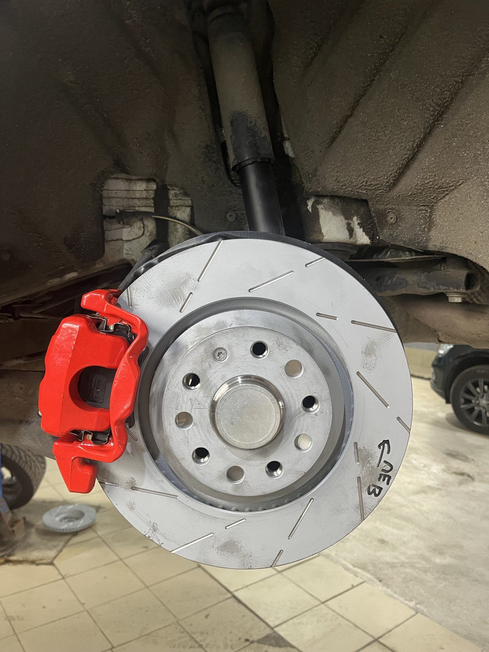 Задние тормоза от Audi S3 (310x22) — Volkswagen Jetta VI, 2 л, 2017 ...