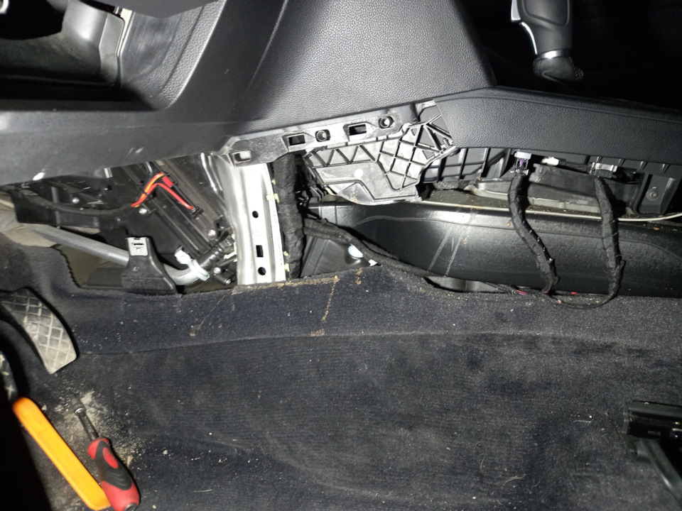 И снова клімат V137) — Volkswagen Passat Variant (B8), 2 л, 2016 года ...