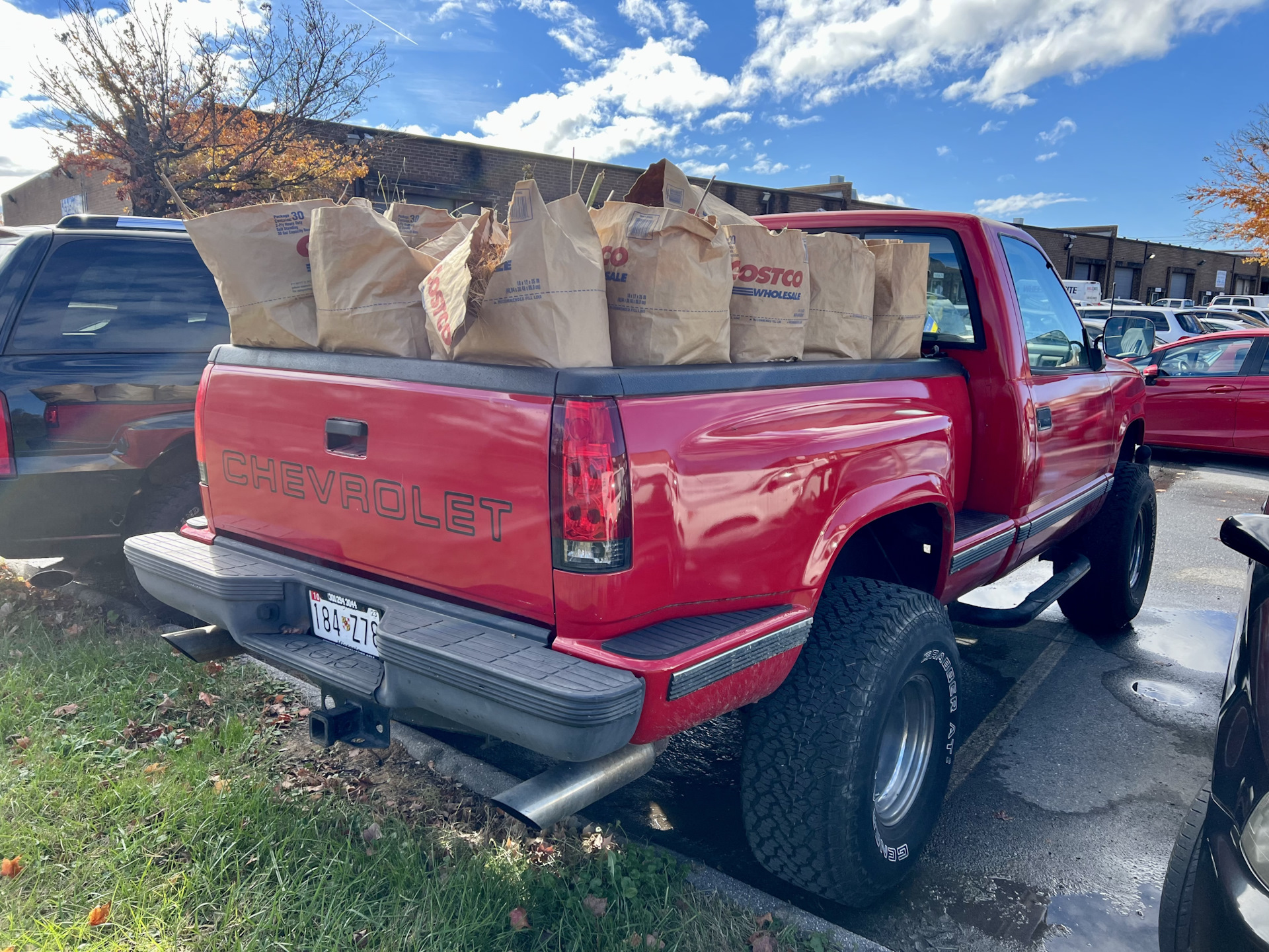 Возим грузы — Chevrolet Silverado (GMT800), 5,7 л, 1999 года | просто ...