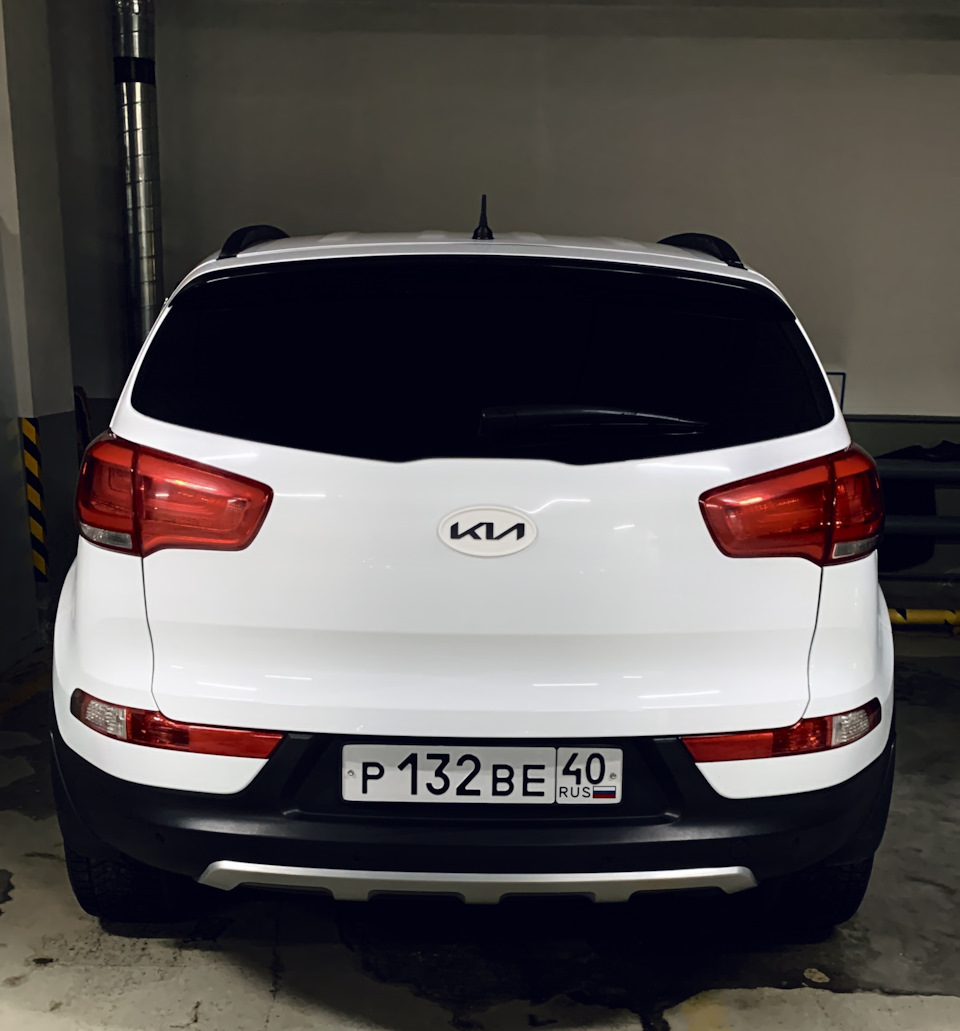 Новый старый шильдик. — KIA Sportage (3G), 2 л, 2014 года | аксессуары ...