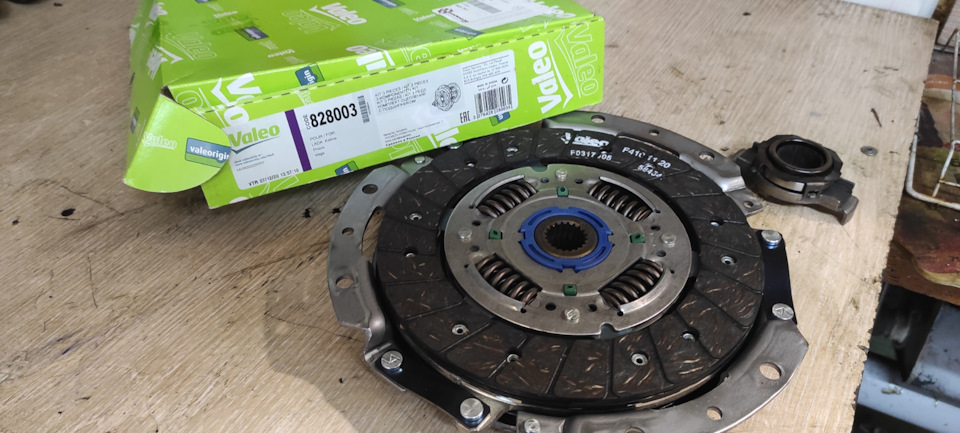 лада приора. сцепление Valeo 828003. прошло 100к пробега. феродо как ...