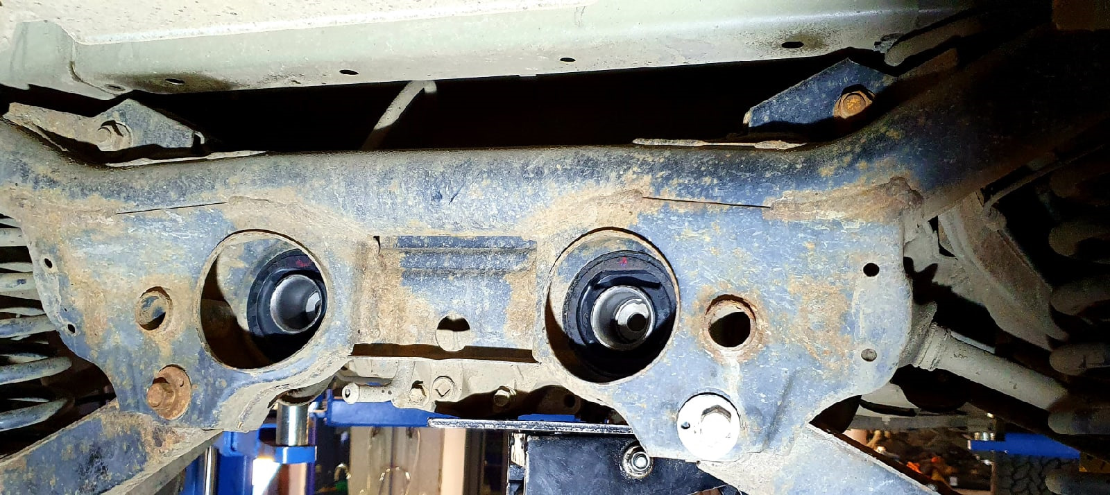 Замена подушек редуктора — Suzuki Escudo (3G), 2 л, 2006 года | поломка ...