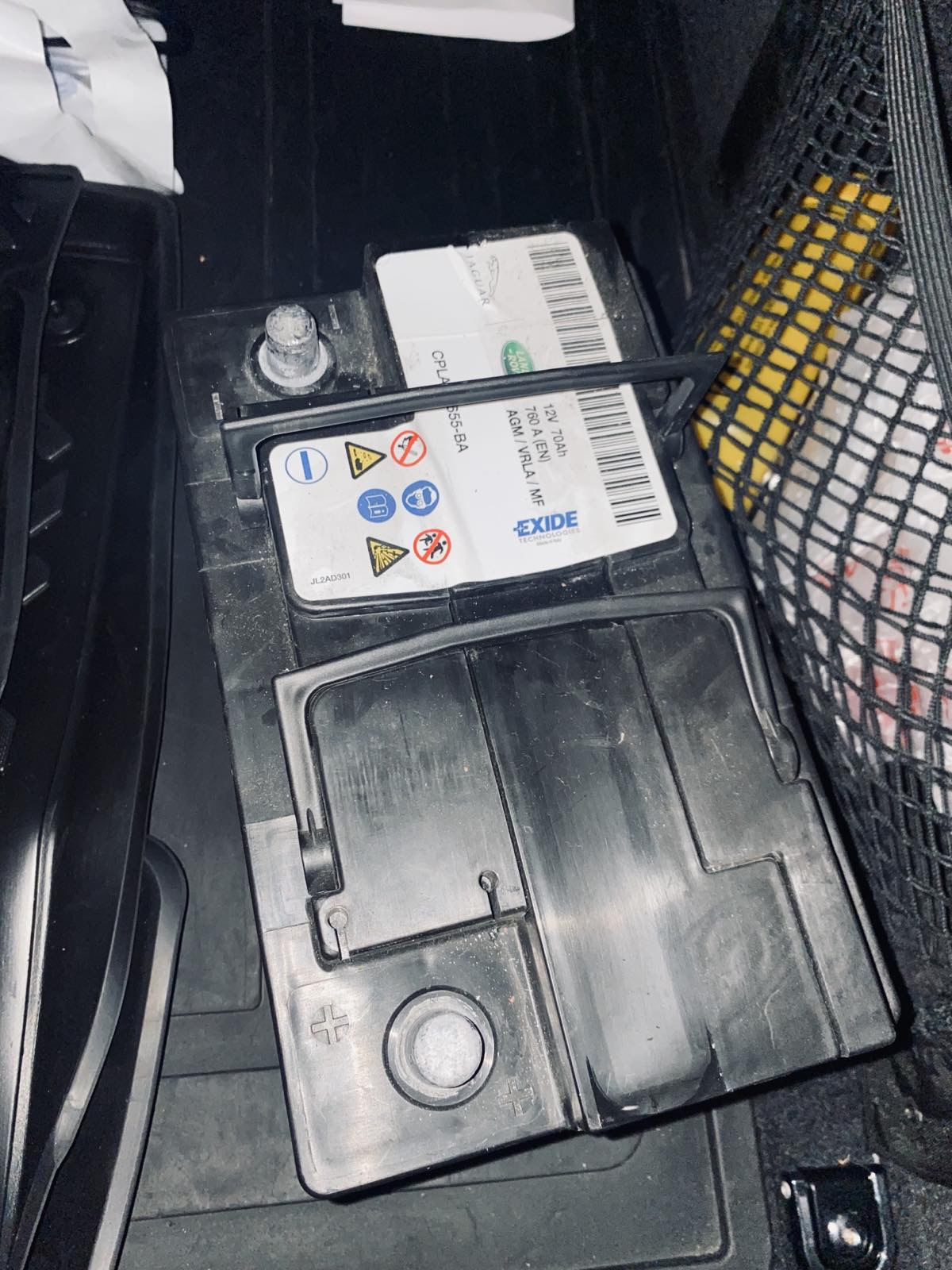 Замена дополнительного (второго) аккумулятора LR033178 Range Rover l ...