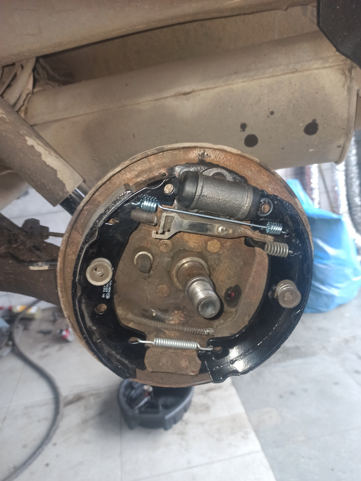 Замена тормозных цилиндров и колодок, прокачка тормозов. — Renault ...