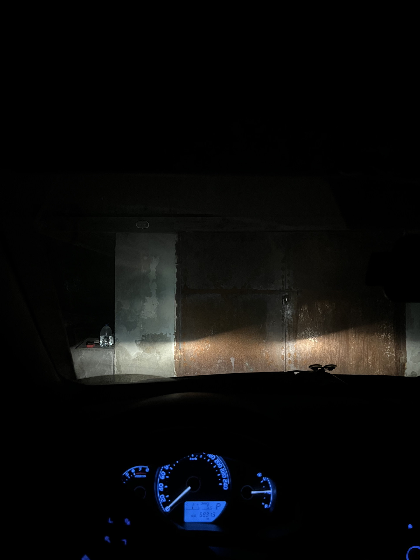 Установка led ламп в ближний свет — Toyota Corolla (160), 1,6 л, 2013 ...