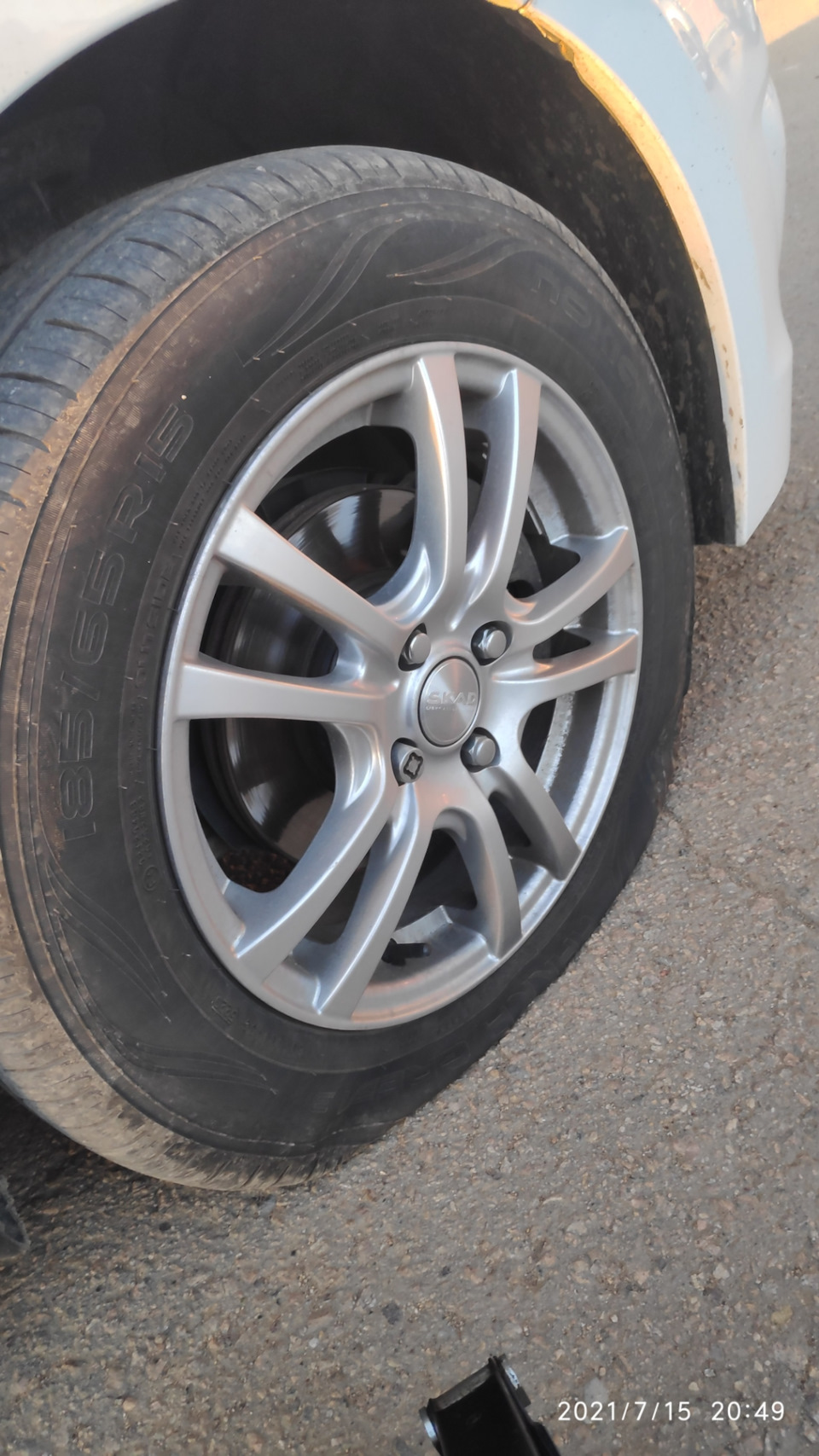 😐снова здорова — Hyundai Solaris (1G), 1,4 л, 2014 года | шины | DRIVE2