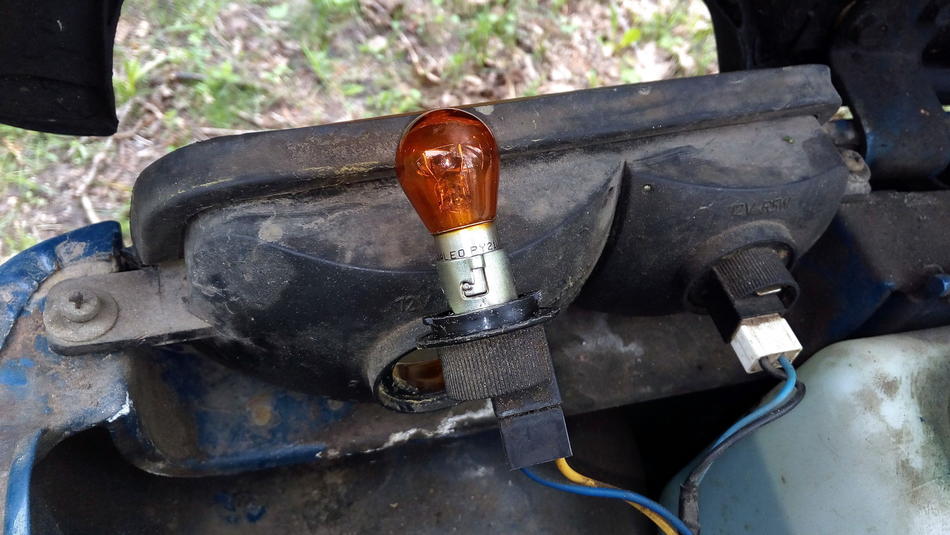 Нивка Синька. Оранжевые лампочки поворотников. — Lada 4x4 3D, 1,7 л ...