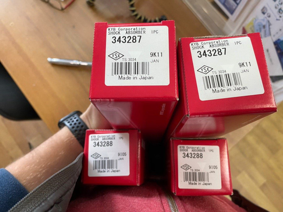 амортизаторы, диски, колодки. — Suzuki Jimny (1G), 0,6 л, 2012 года ...